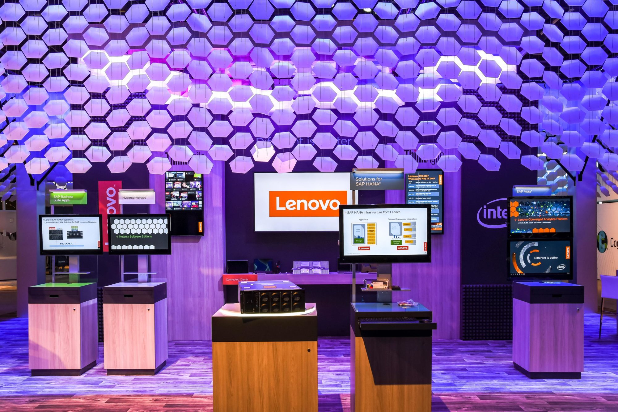 SLESA-U8 DMX Live control and Stand Alone controller