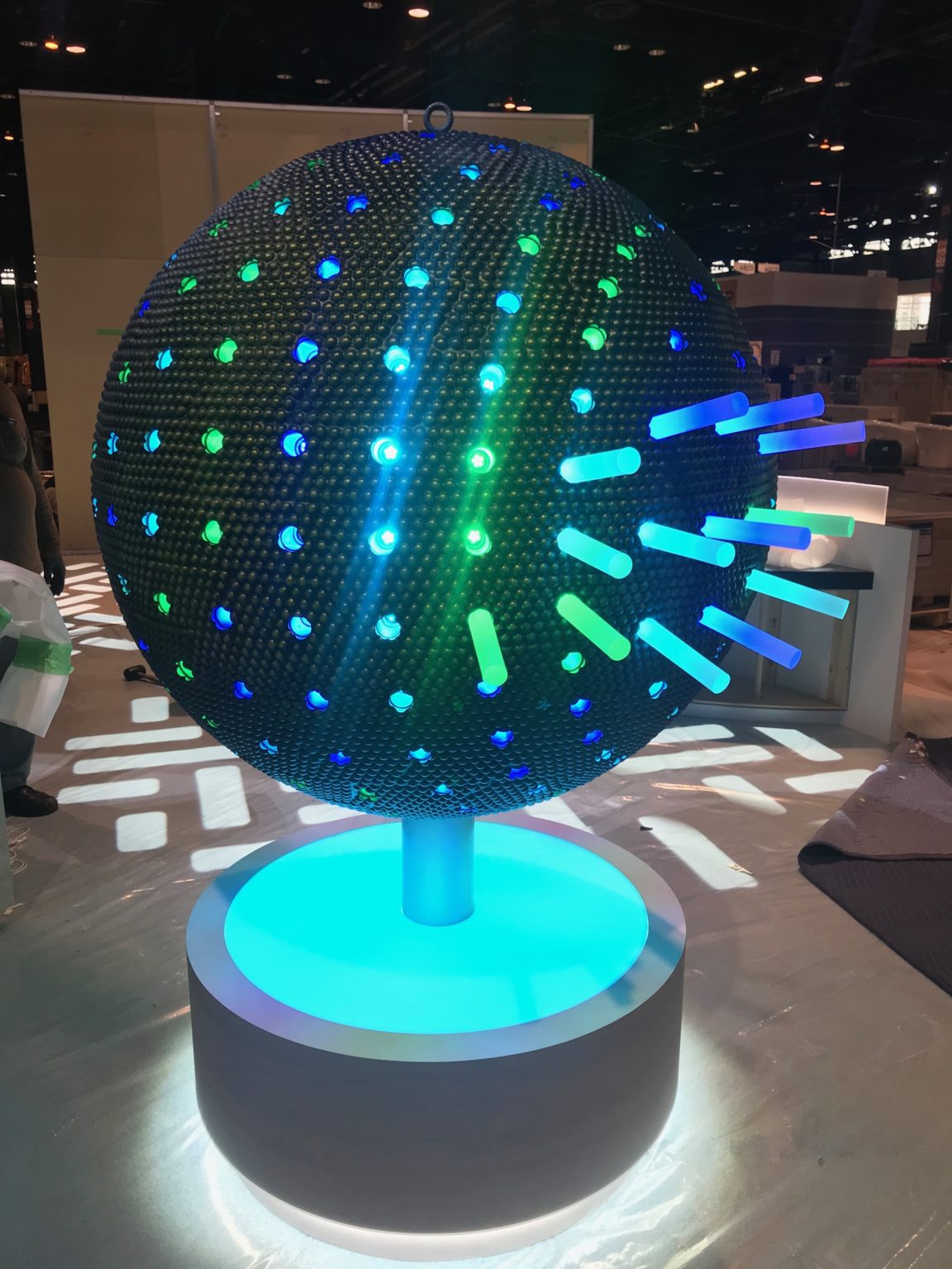 Kinetic 360 Degree Pixel LED Tube